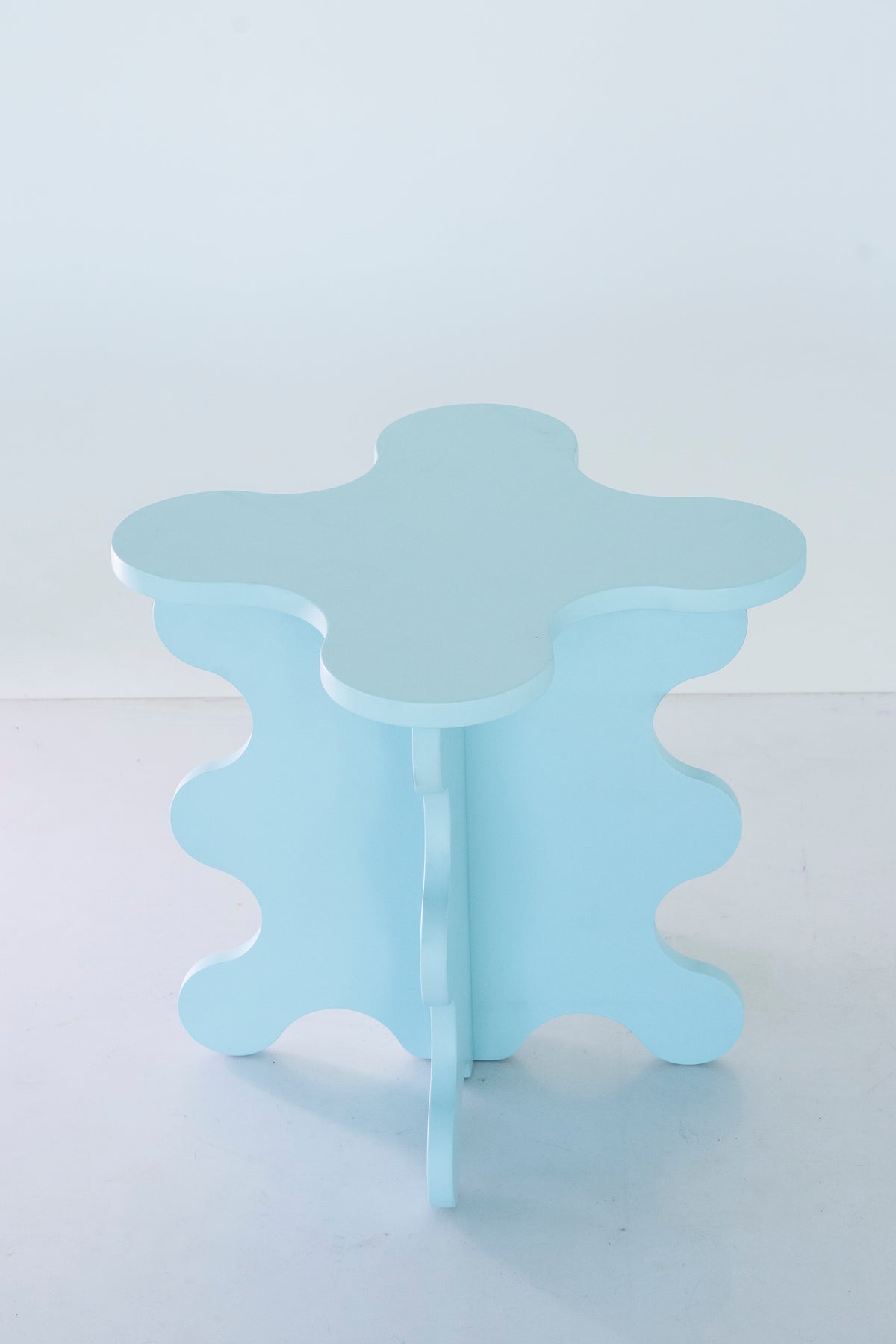 Squiggle Table — WADDLE AND ROO (OPC) PRIVATE LIMITED